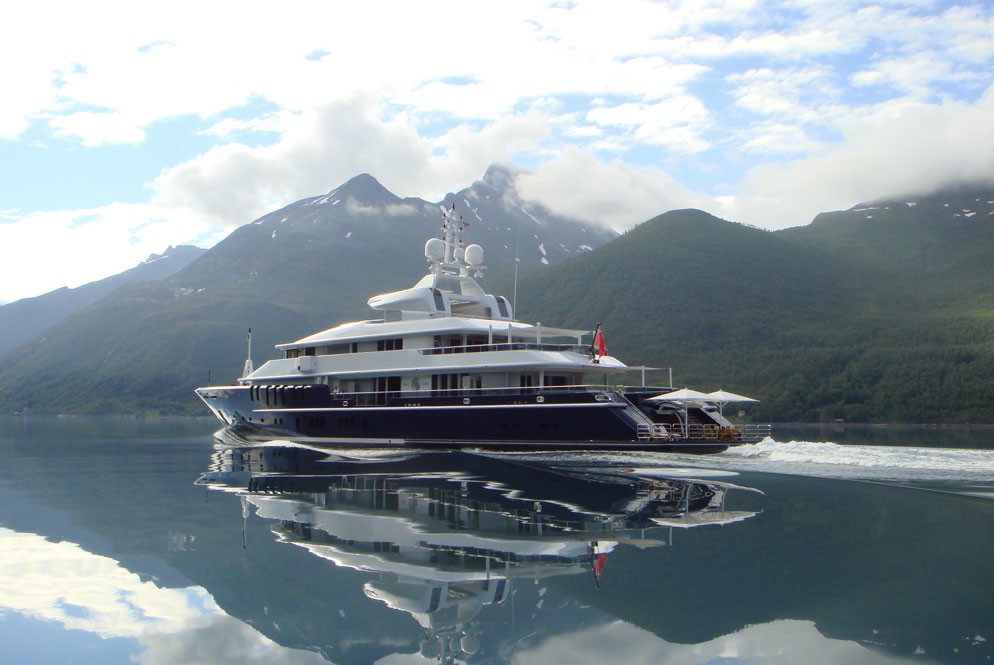 Yacht TRIPLE SEVEN, Nobiskrug | CHARTERWORLD Luxury Superyacht Charters